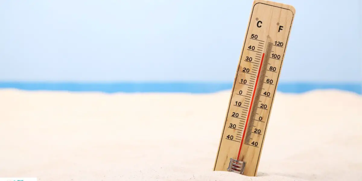 What Type of Weather Does a Warm Front Cause?